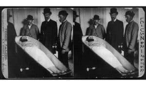 Understanding the Victorian Tradition of Post-Mortem Photography ...